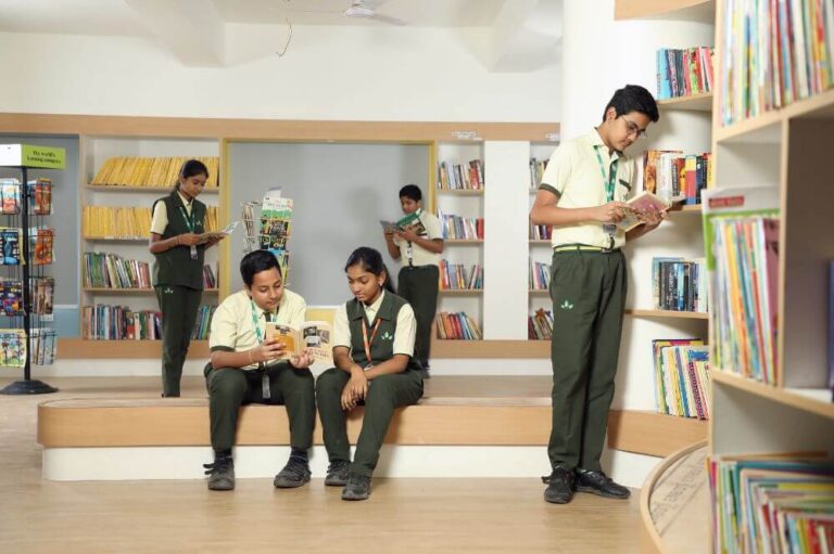 Flexible Learning Spaces: Designing Schools for Collaborative and ...